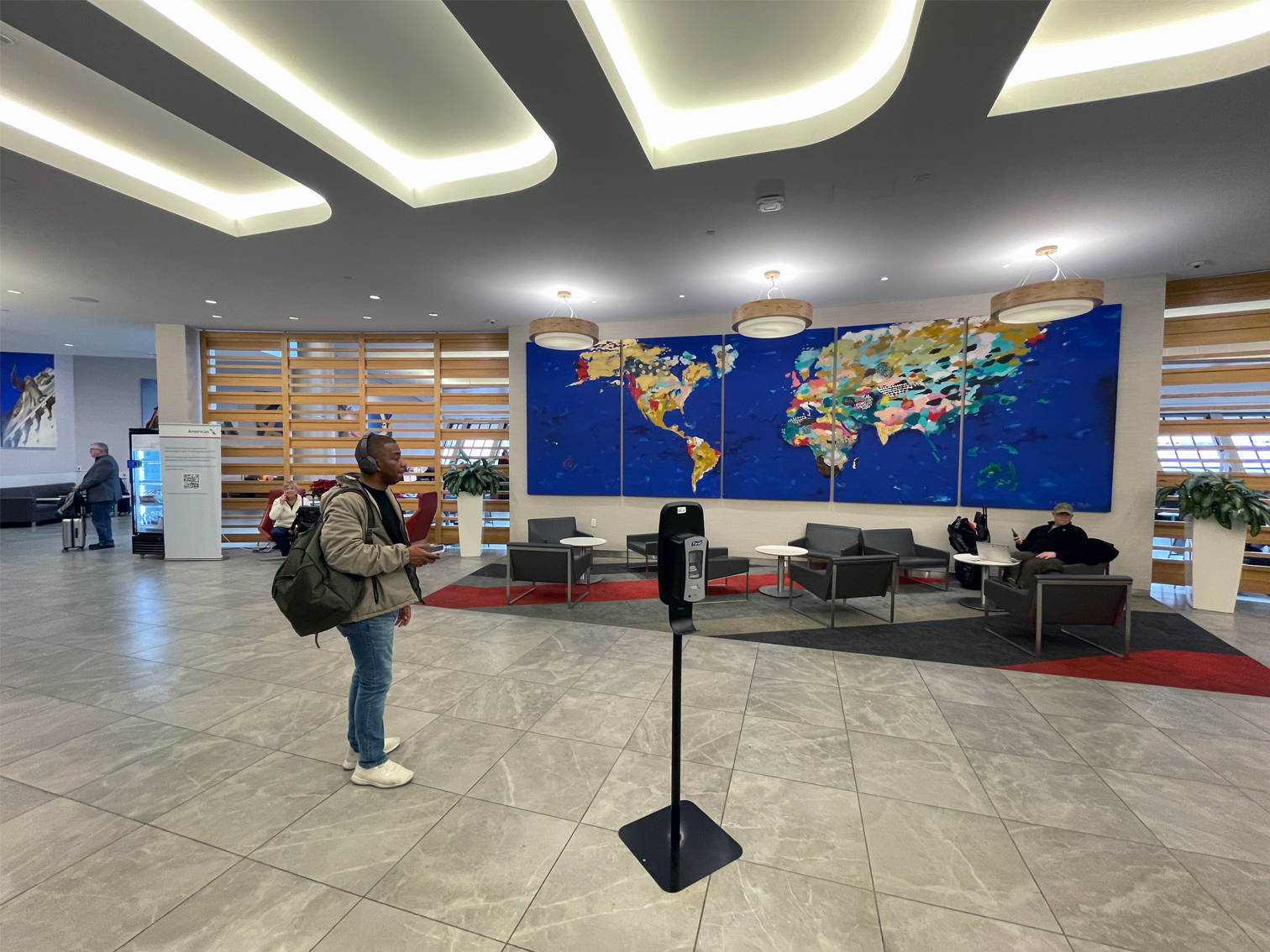 Best Admirals Club at DFW Airport [2025] | PointsFeed